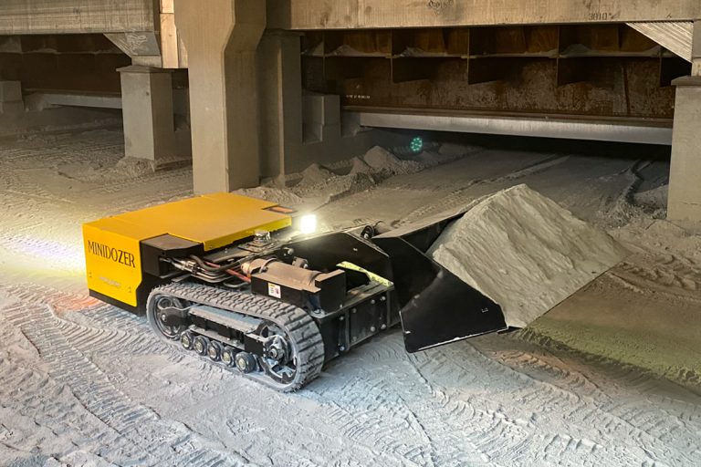 Aluminum smelter material-handling equipment | Movex