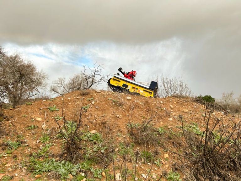 Military/defence material-handling equipment | Movex